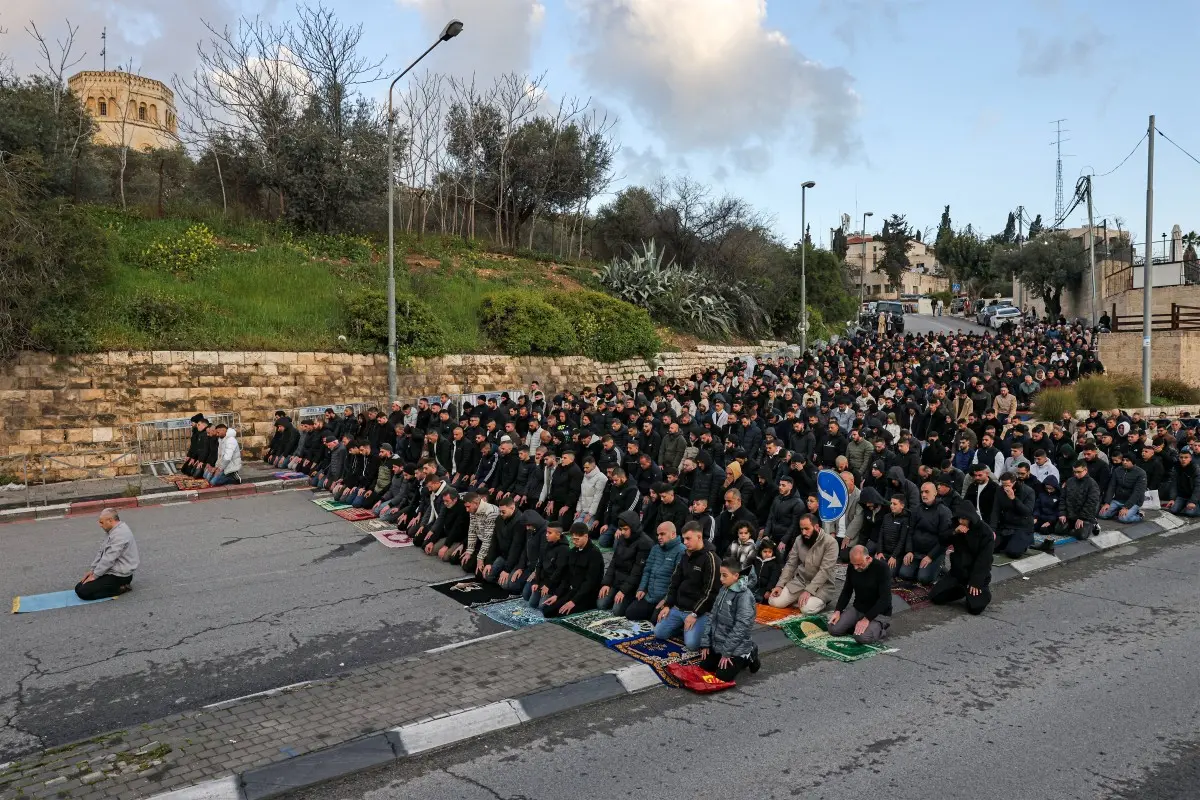 Eid Without Al-Aqsa: Locked Out Of Al-Aqsa, Palestinians Pray In The ...